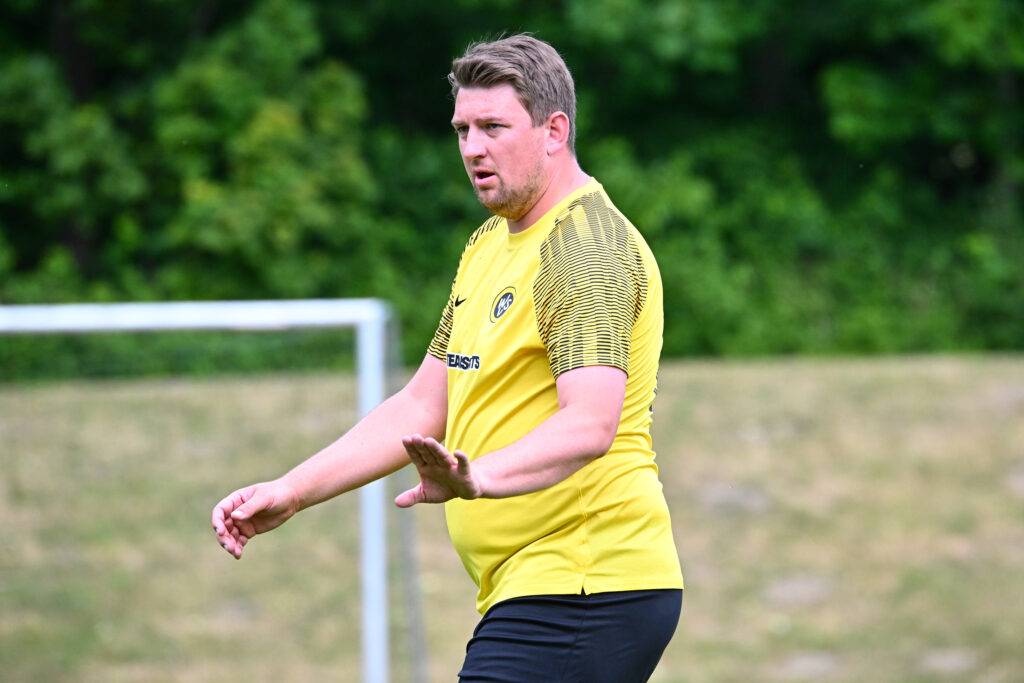 Frederik Glowatzka sorgt für konträre Gefühlswelten beim Wiker SV und ...